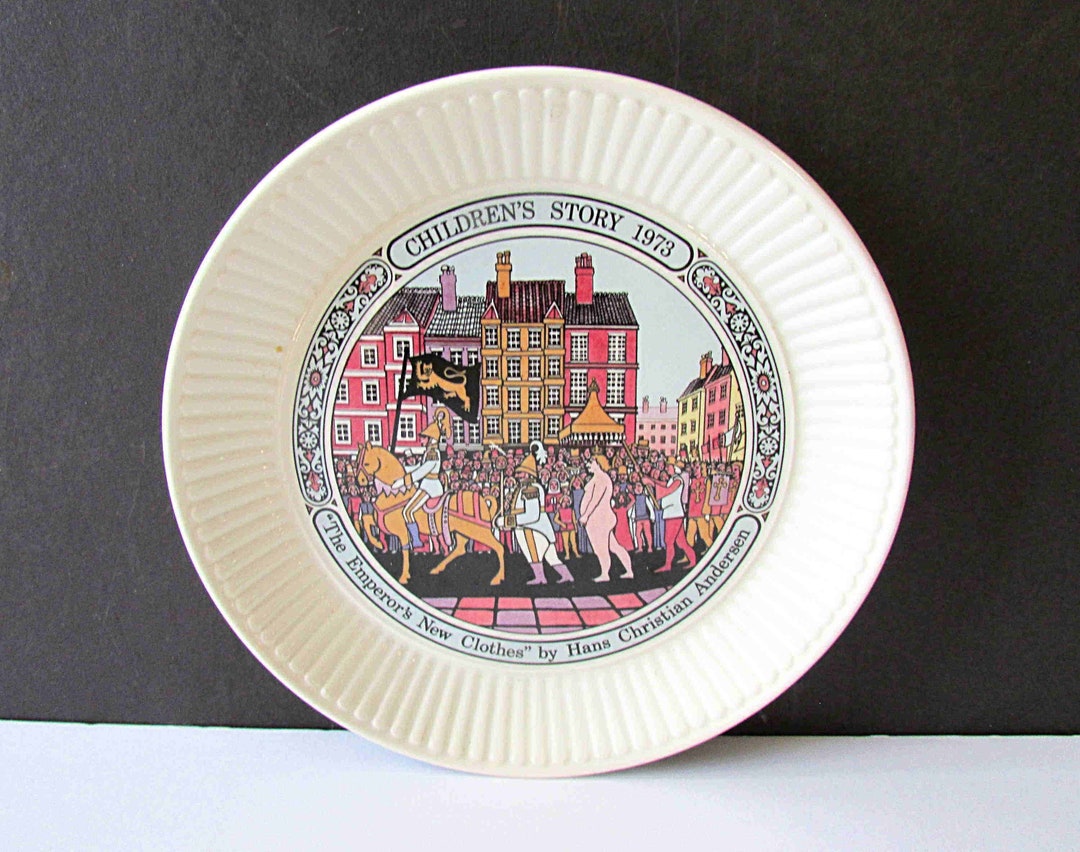 Wedgwood 1973 Story Book Plate, the Emperor's New Clothes, by Hans Christian Andersen 6" Wide ...