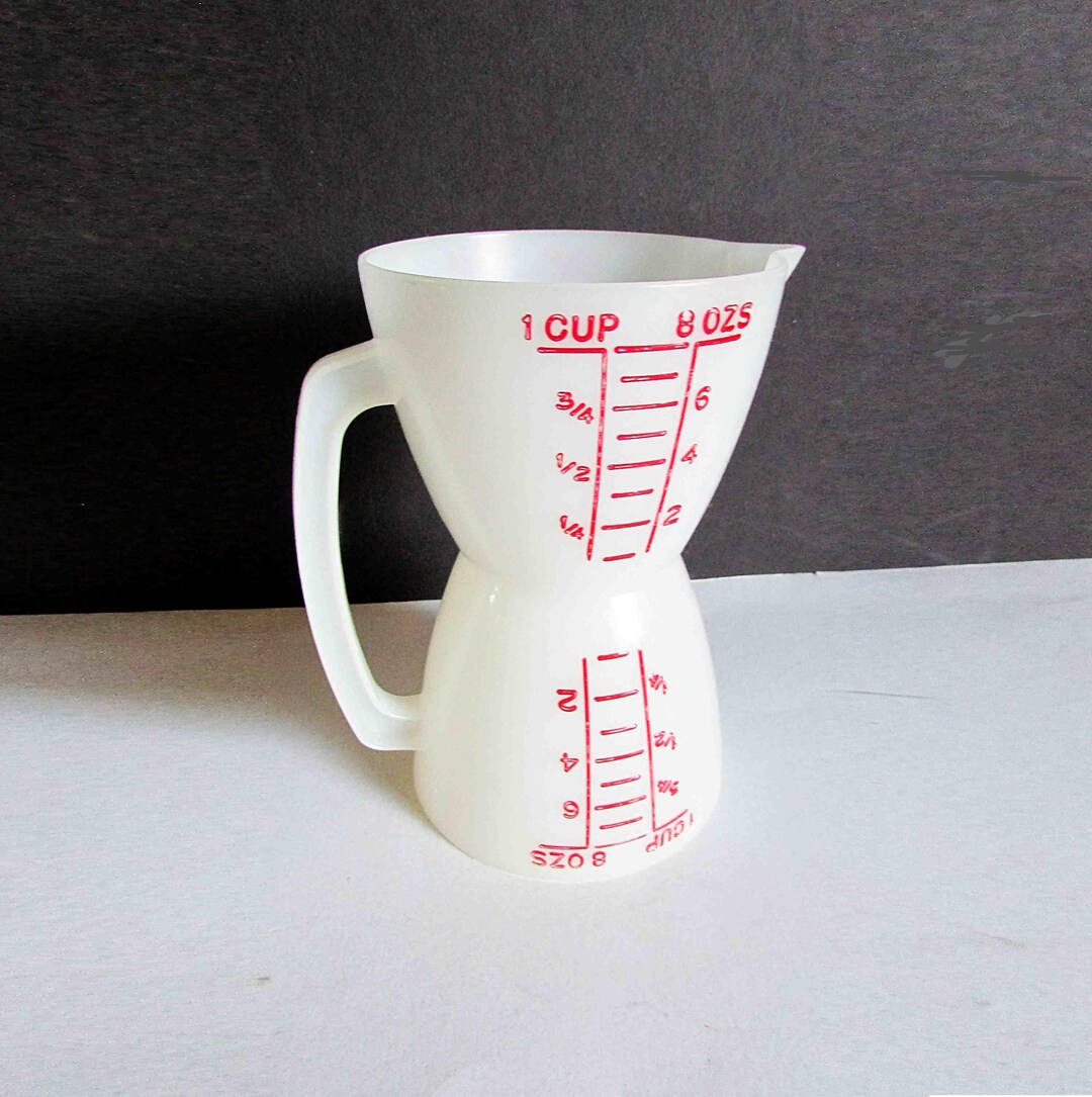 Vintage 1980s Tupperware Measuring Cup, Wet Dry, 8 Oz, 5.75 Inches Tall ...