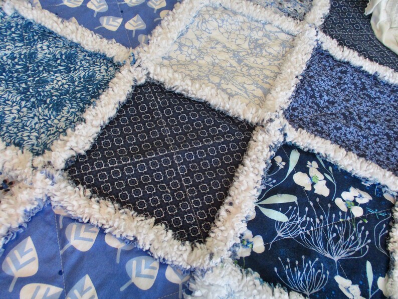 Patchwork Flower Rag Quilt / Vintage Rag Quilt / Handmade Baby Rag ...