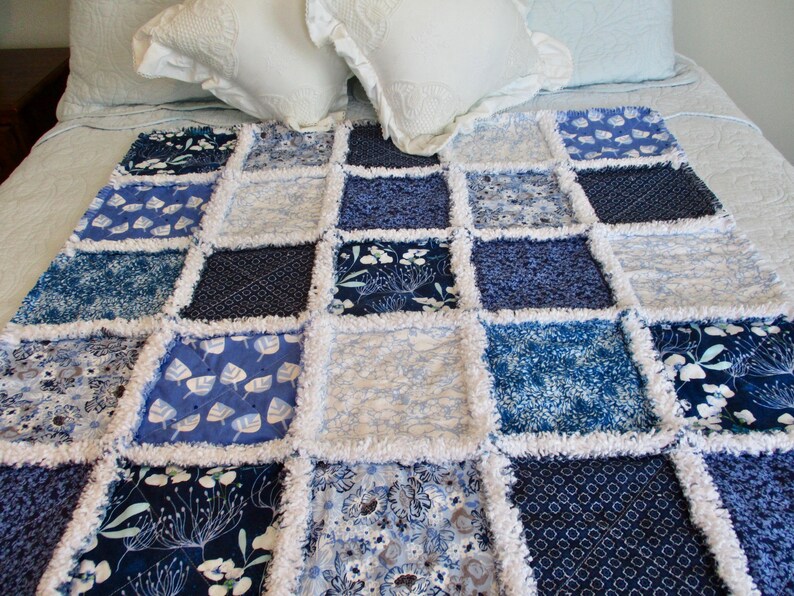 Patchwork Flower Rag Quilt / Vintage Rag Quilt / Handmade Baby Rag ...