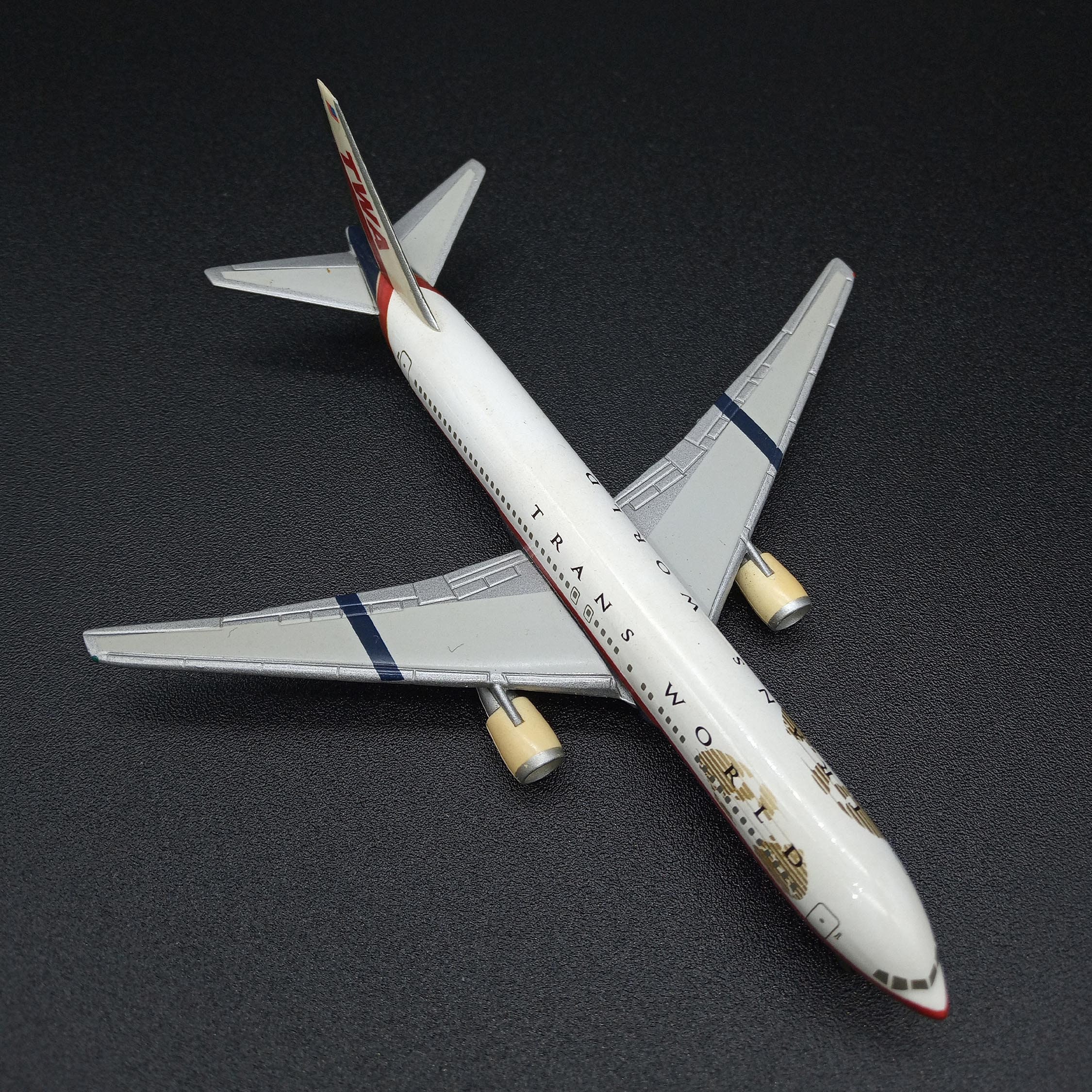 Miniature Model Airplane Collection TWA Boeing 767-300 1:500 Herpa ...