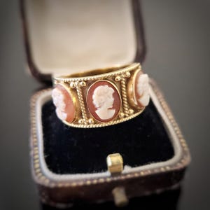 Vintage Triple Cameo Ring Elegant Neoclassical Revival in 18K Gold - Etsy