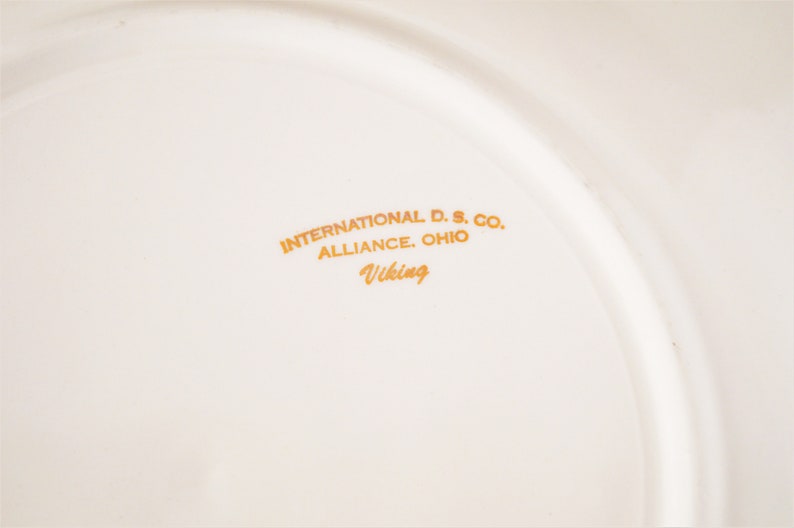 Vintage Dinner Plates International D.D. Co. Alliance Ohio - Etsy