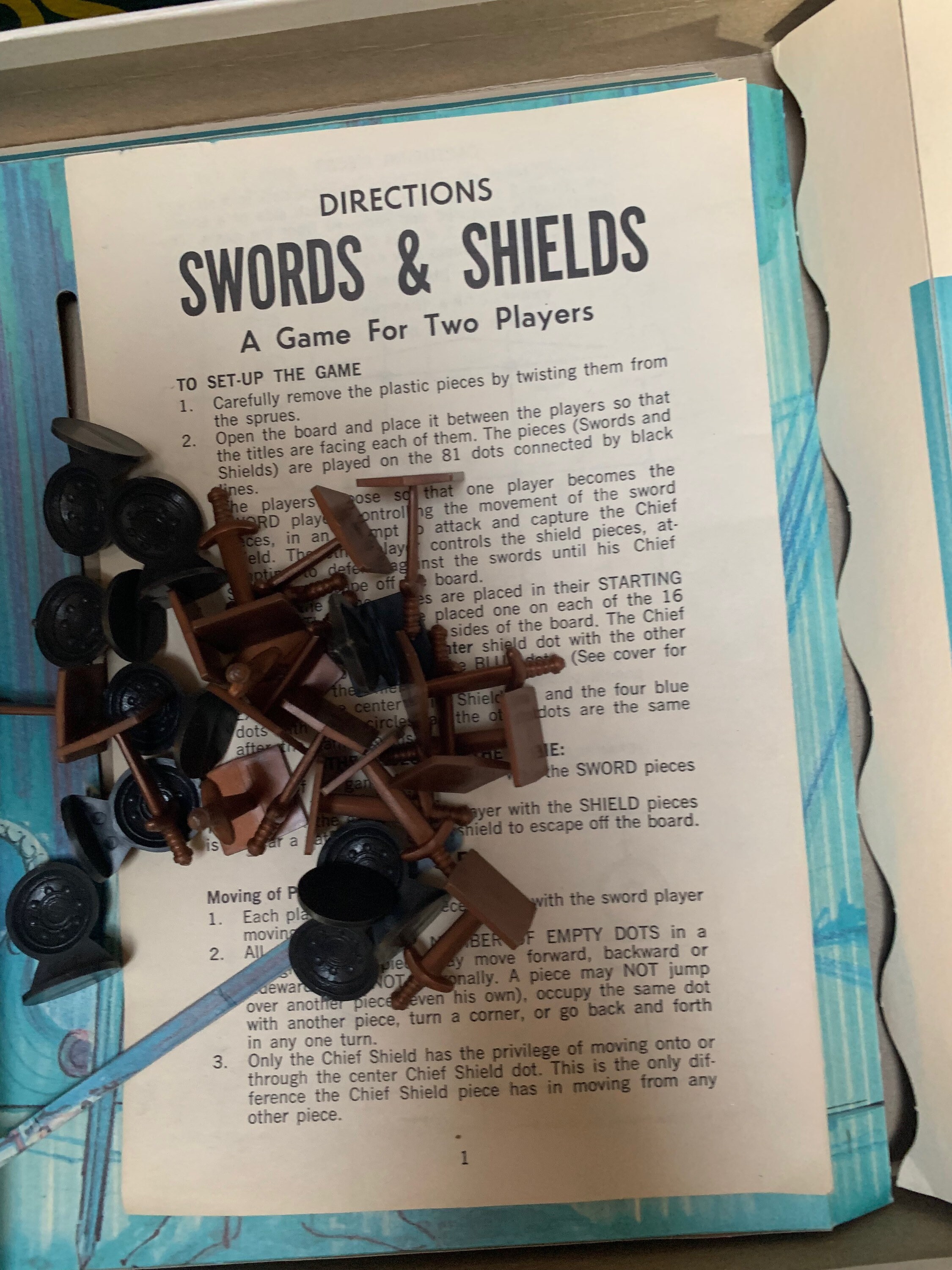 Hard-to-find 1970s Swords and Shields Board Game - Etsy