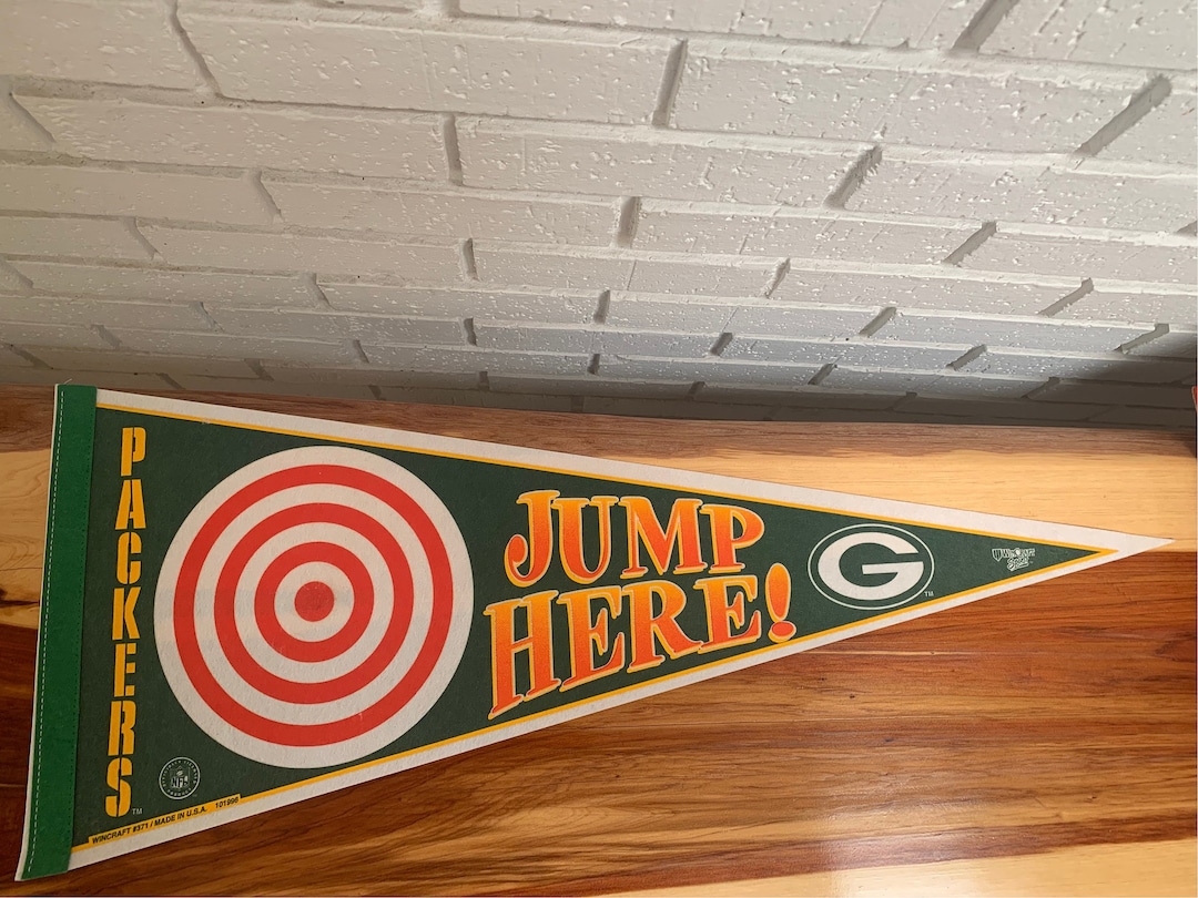Vintage Green Bay Packers NFL Target Jump Here Felt Pennant - Etsy