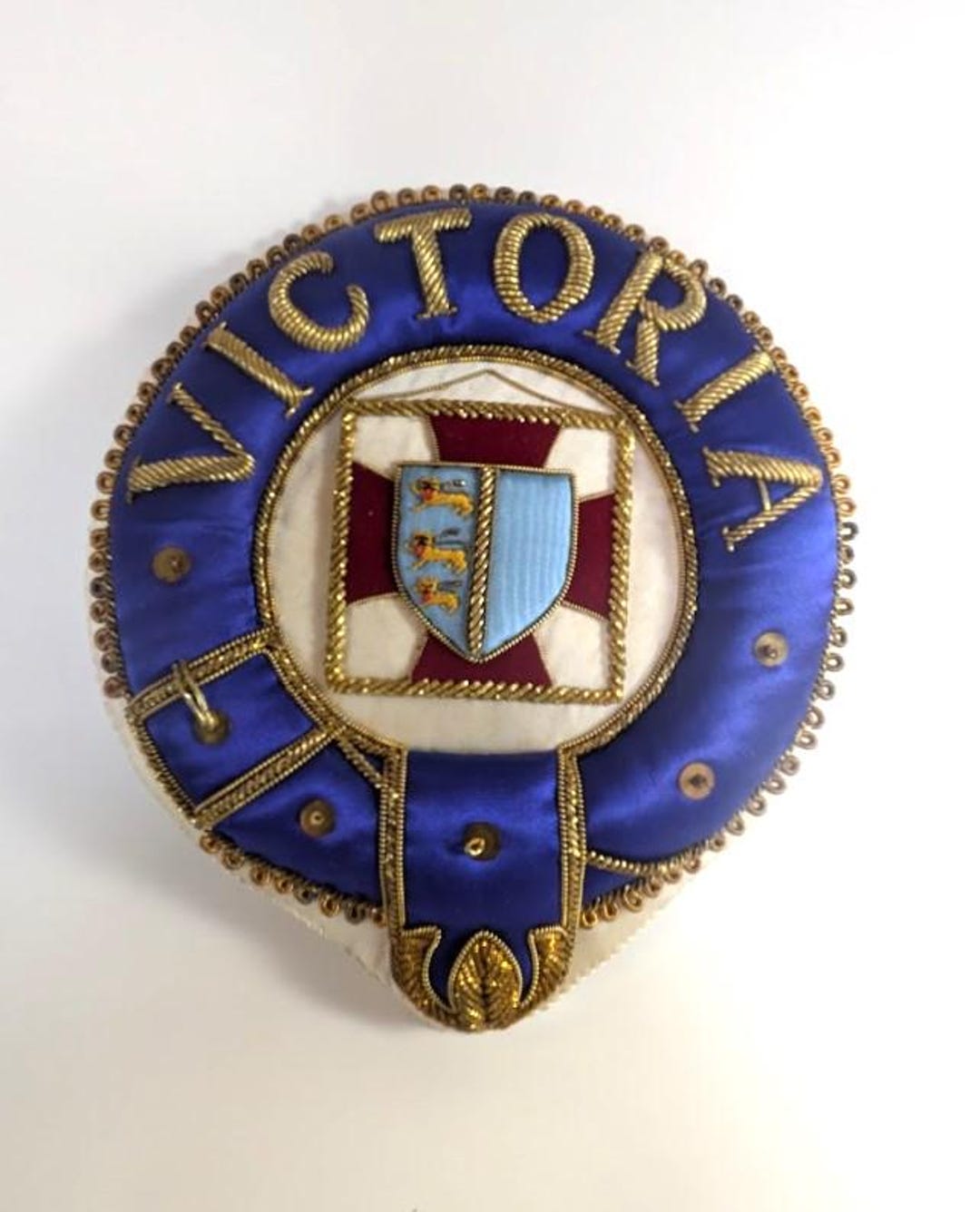 Victoria Mantle Badge - Etsy