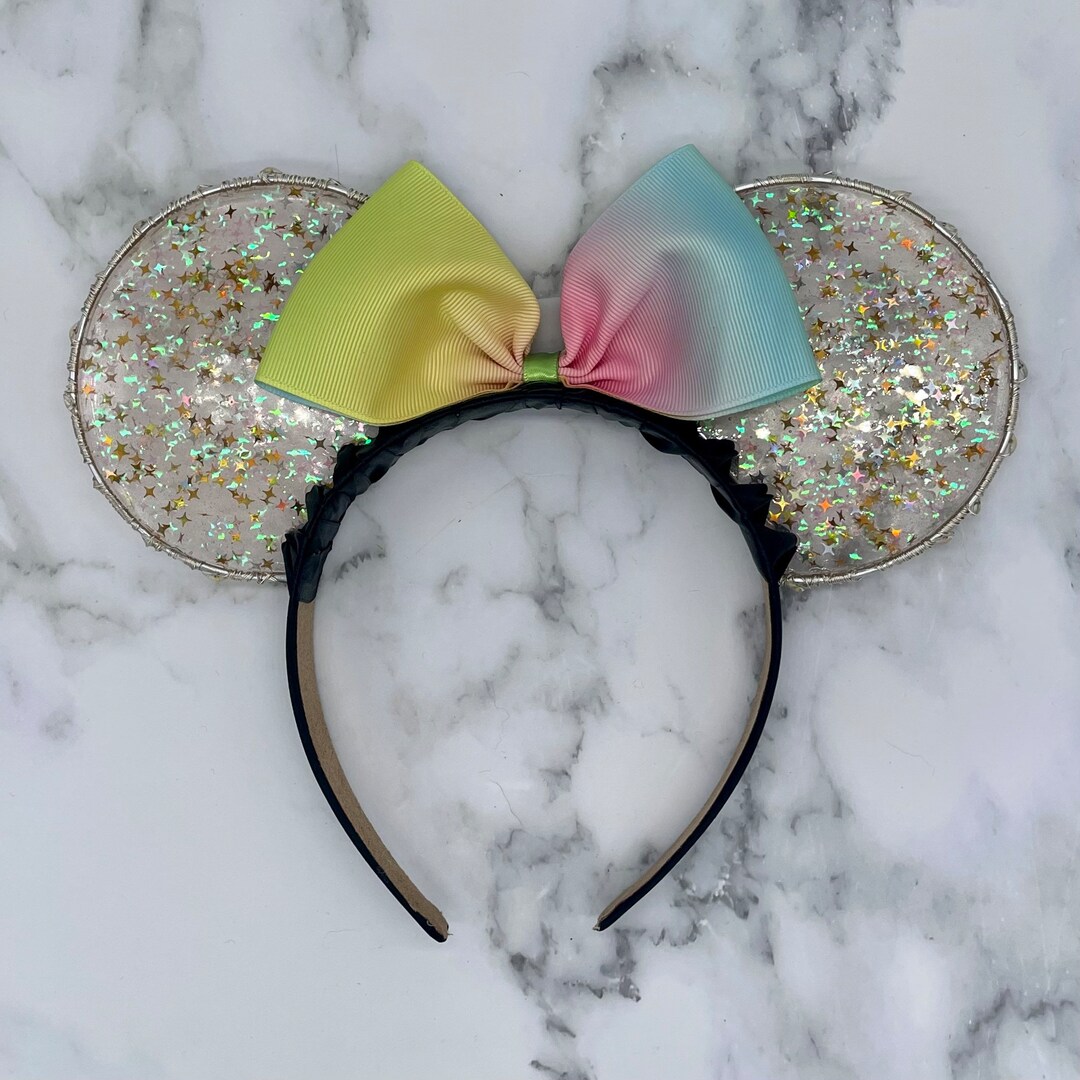 Resin With Stars Minnie Mouse Ears - Etsy