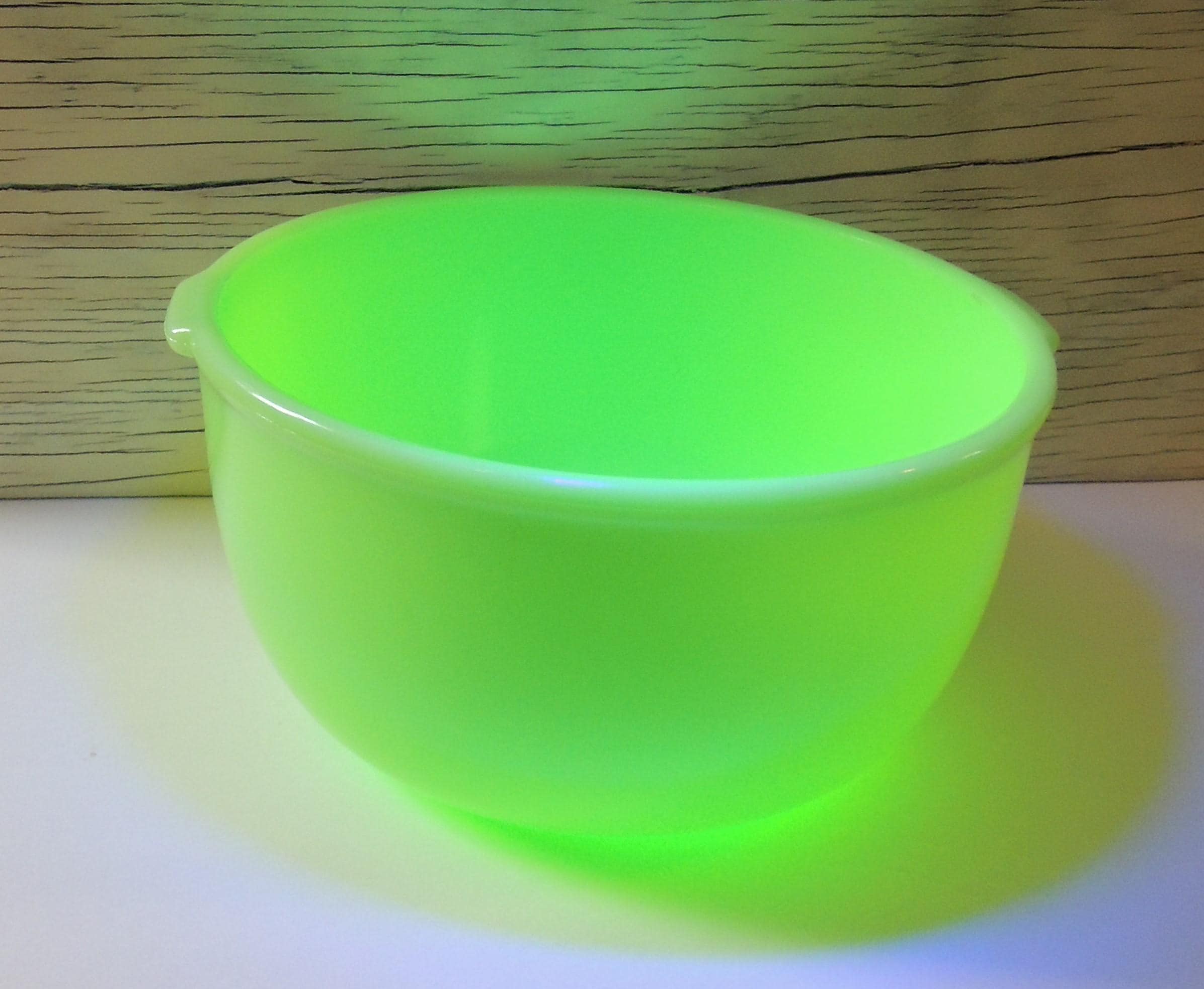 Vintage Jadeite Uranium Glass Mixing Bowl, Green Glowing Glass ...