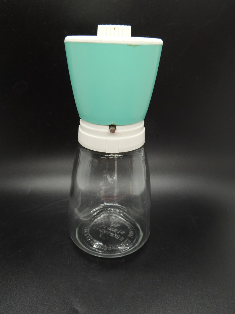 Vintage Federal Housewares Nut Grinder, Nut Chopper, Turquoise Aqua ...