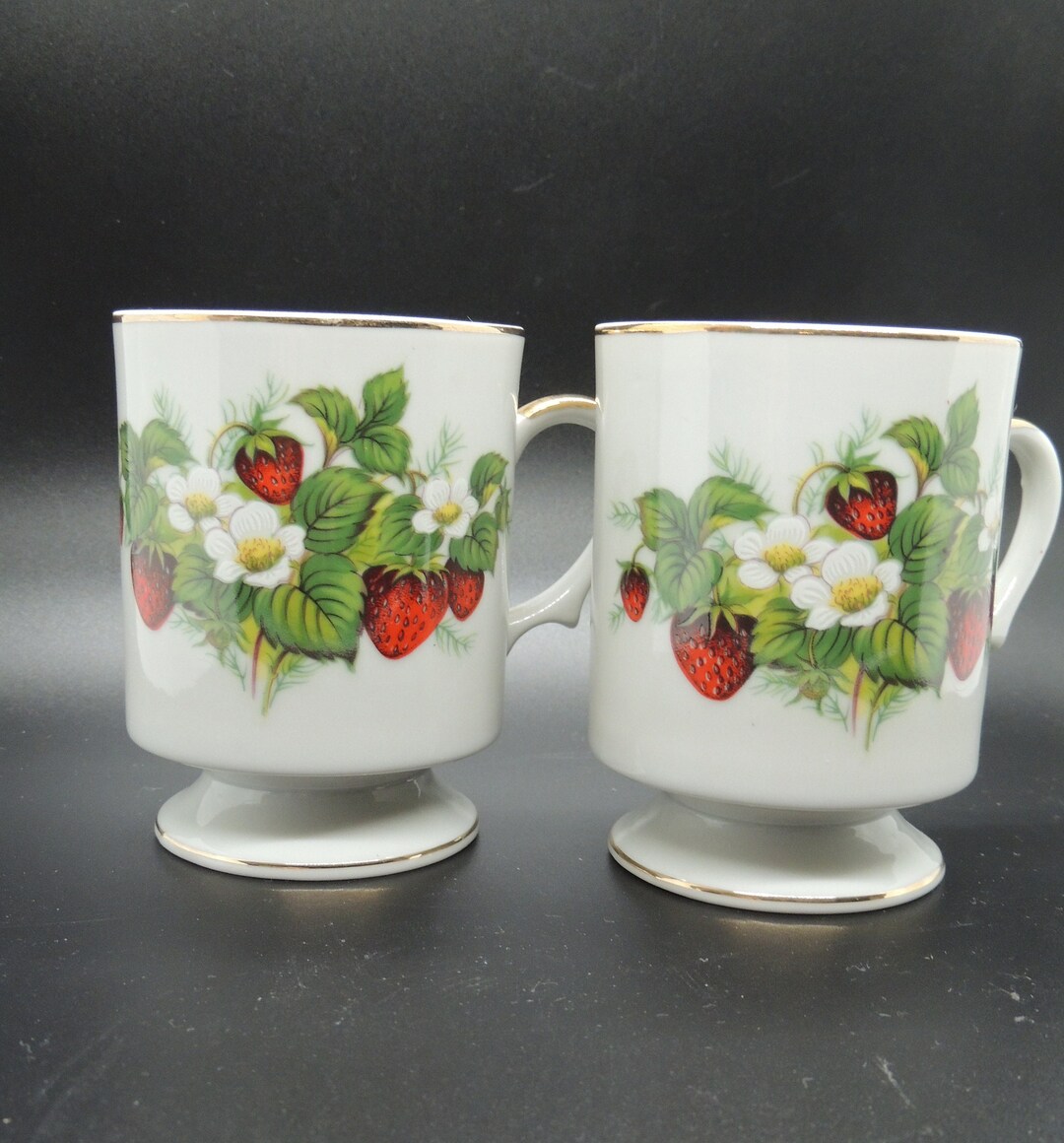 Set of 2 Vintage Strawberry Pedestal Mugs, Gold Trimmed Strawberry Tea ...