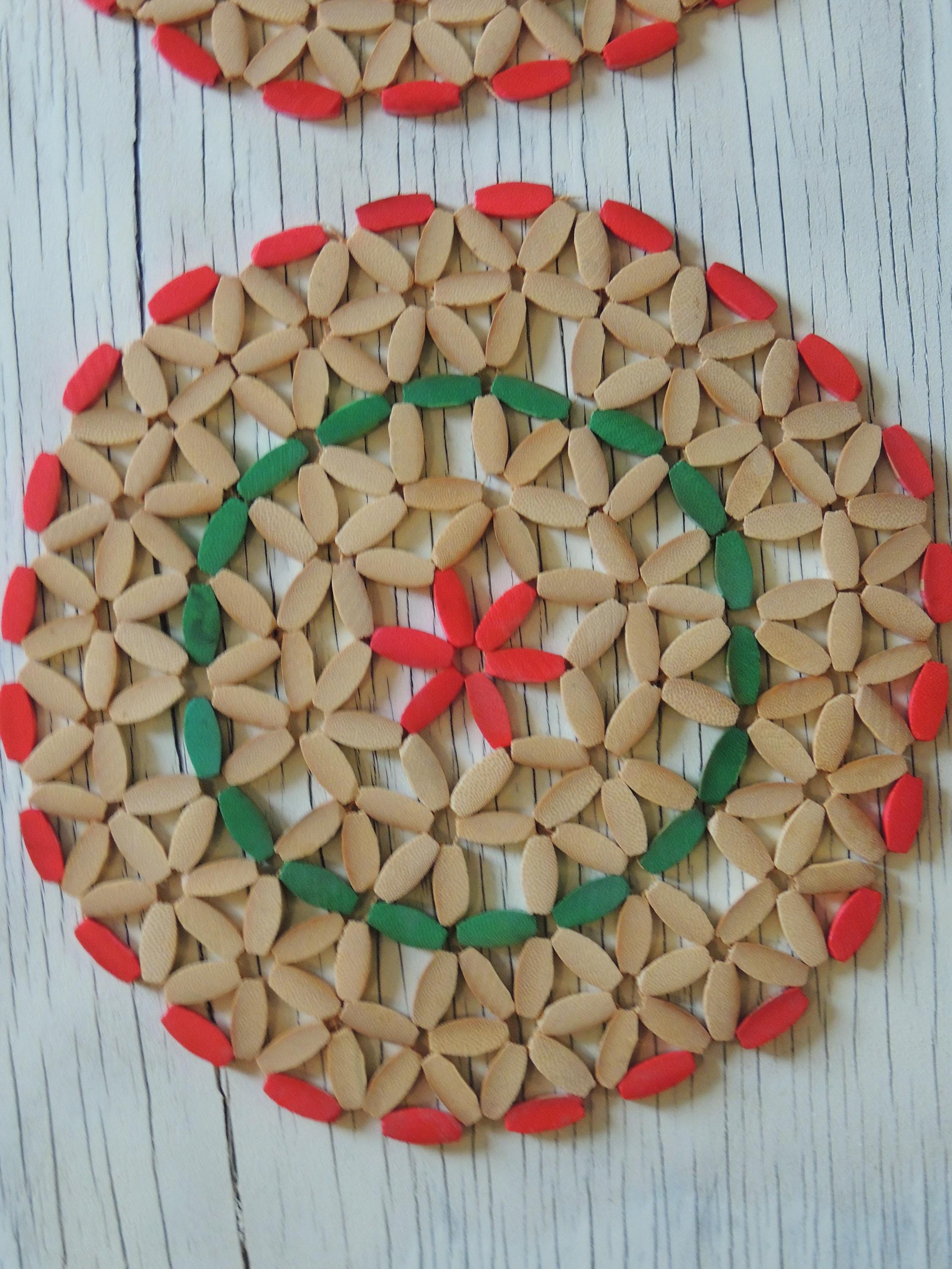 Set of 4 Round Wood Beaded Trivets, Natural Red Green, Retro Wood ...