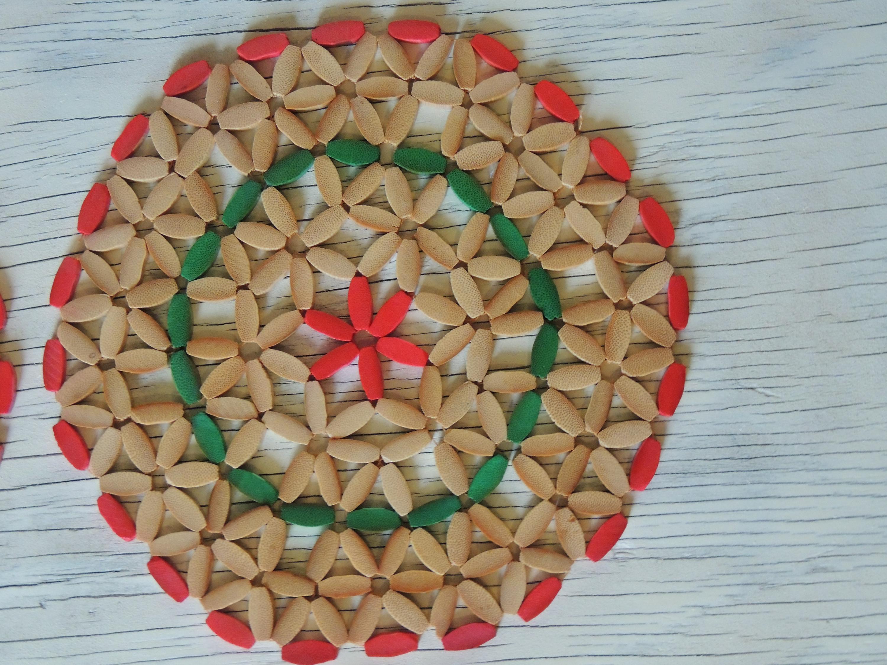Set of 4 Round Wood Beaded Trivets, Natural Red Green, Retro Wood ...