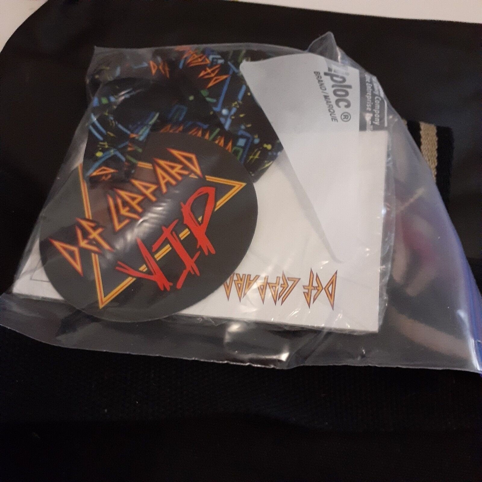Def Leppard Band Memorabilia Travel Carry on Tote BAG VIP Lanyard ...