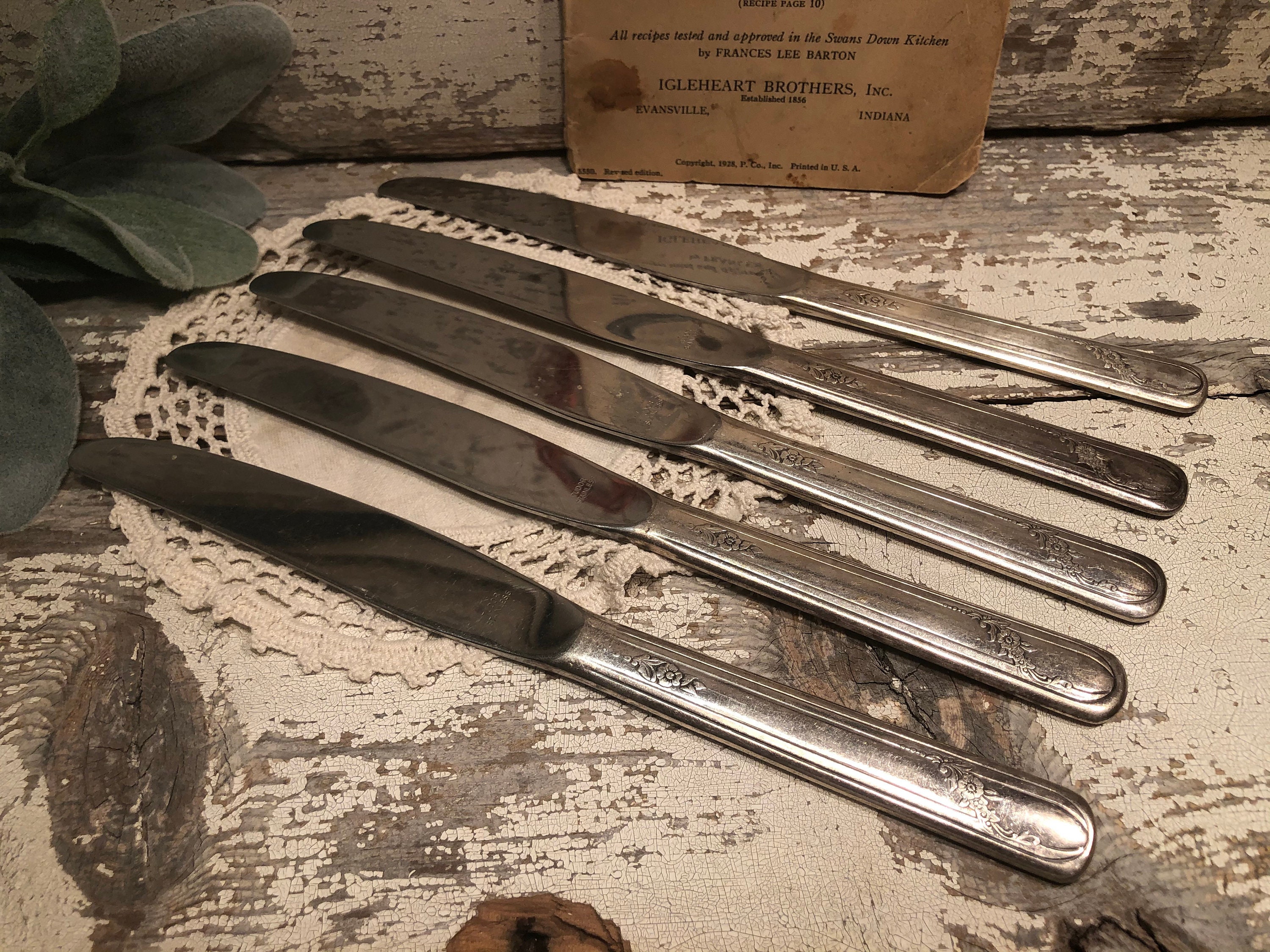 Tudor Stainless Flatware Knives Set of Five - Etsy