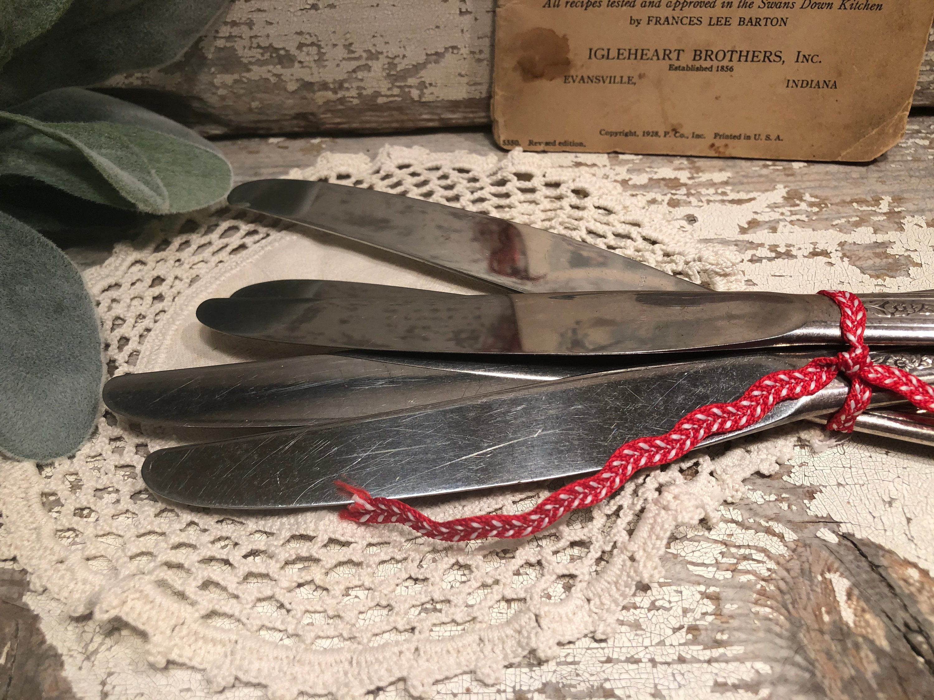 Tudor Stainless Flatware Knives Set of Five - Etsy