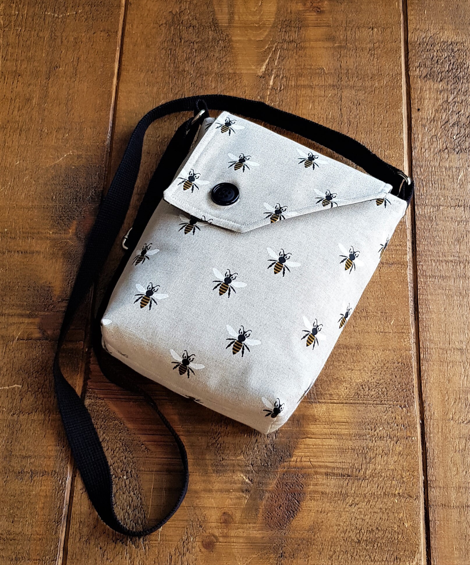 Worker Bee Bag Manchester Bee Cross Body Bag - Etsy UK