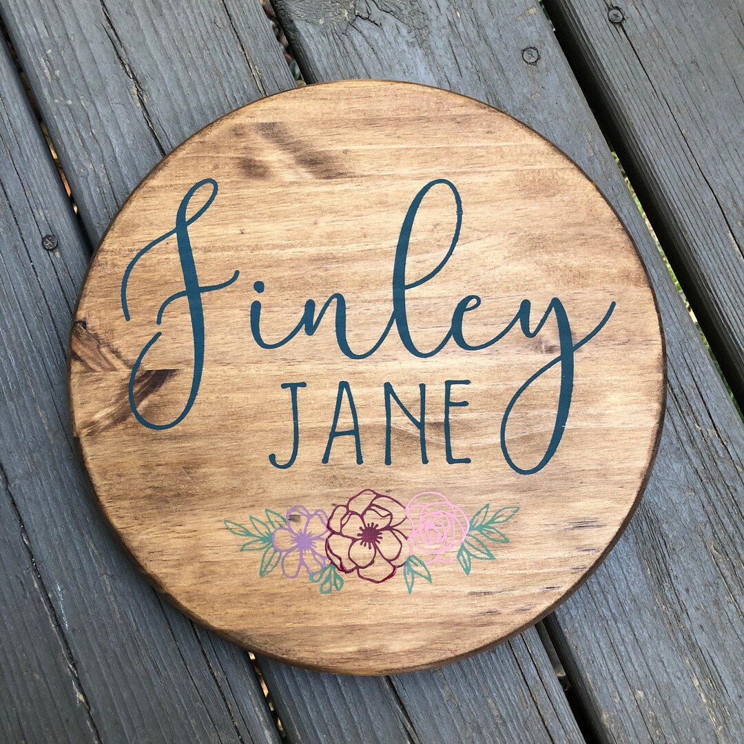 Round Baby Name Sign, Wooden Nursery Sign, Newborn Photography Prop ...