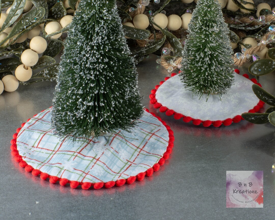 Miniature Tree Skirt With Blue Plaid and Snowflakes for 1:12 Scale ...