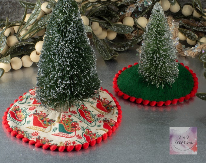 Miniature Tree Skirt With Sleighs & Green Pattern (reversible) for 1:12 ...