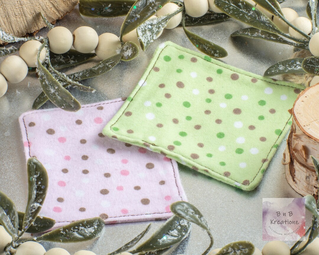 Miniature Baby Blanket in Pink & Green Dotted Flannel for 1:12 Scale ...