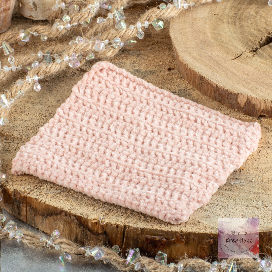 Miniature Chunky Crochet Blanket in Pastel Pink for 1:12 Scale ...