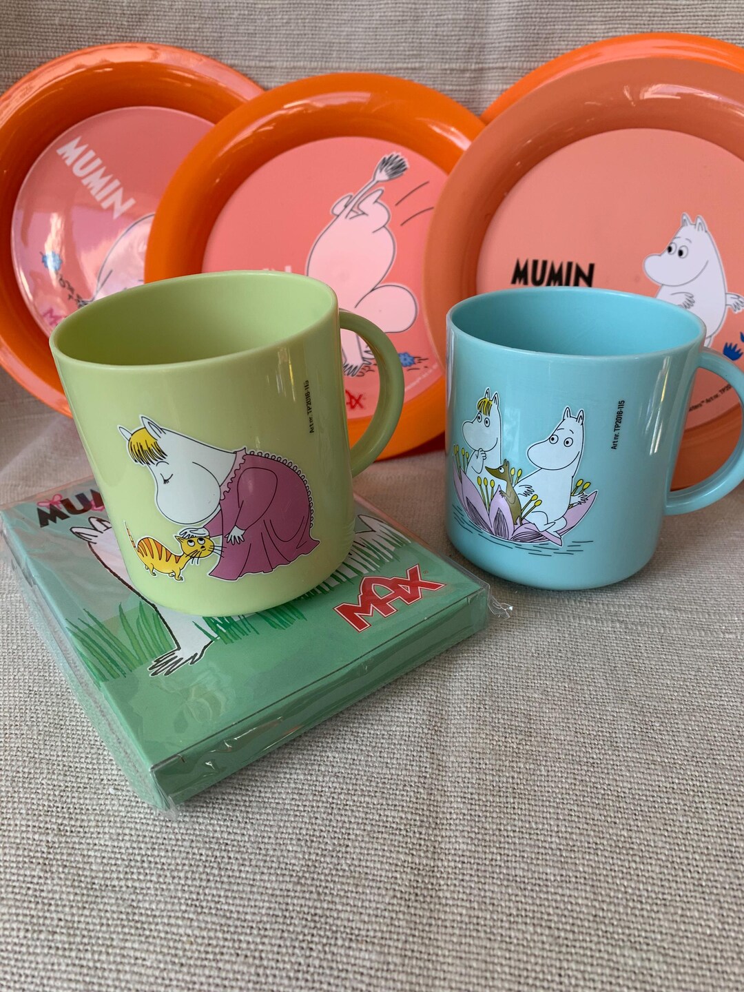 Mumin Characters. Four Plates and Two Mugs. Mumin Character Max. Green ...
