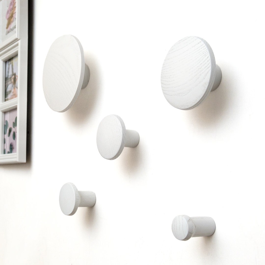 Set White Round Wall Dots Hooks for Hanging Coats, White and Black ...