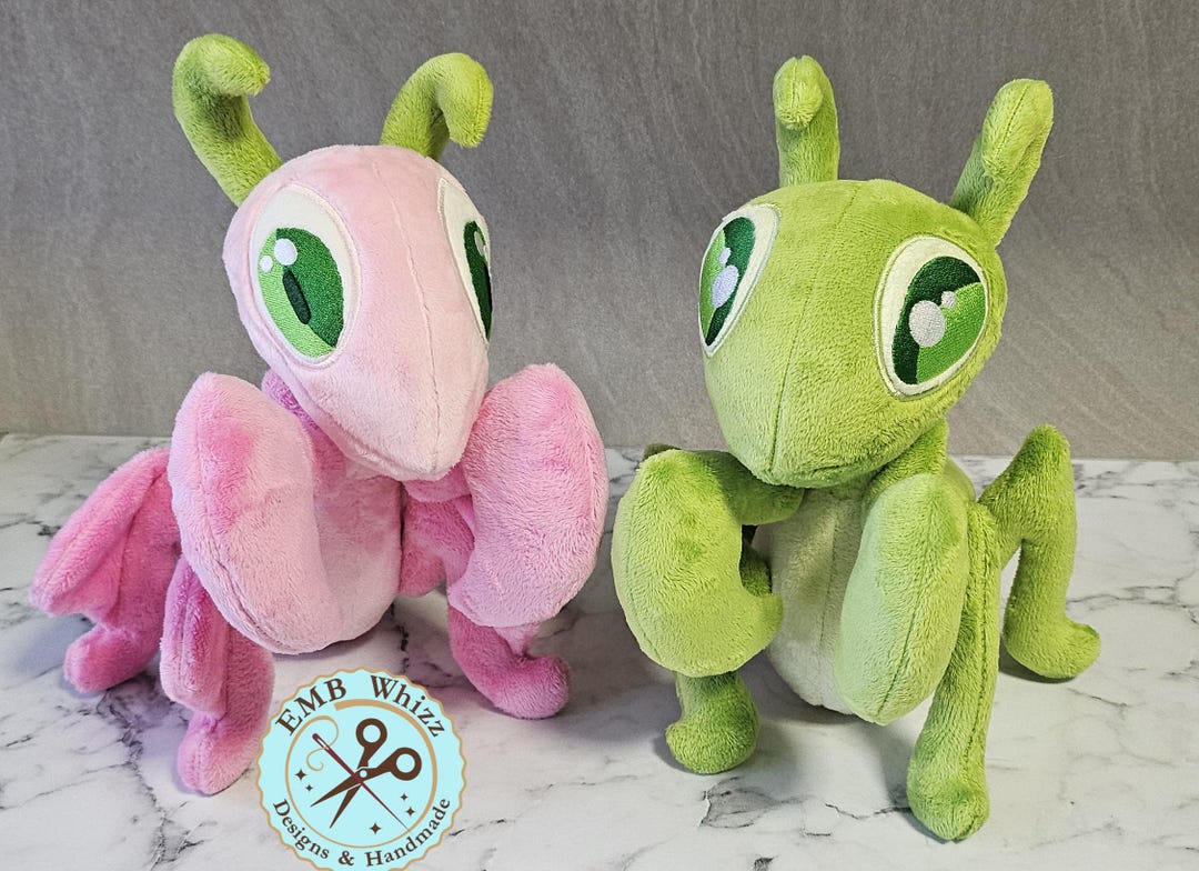 Handmade Praying Mantis Plushie, Custom Bug Stuffed Animal - Etsy
