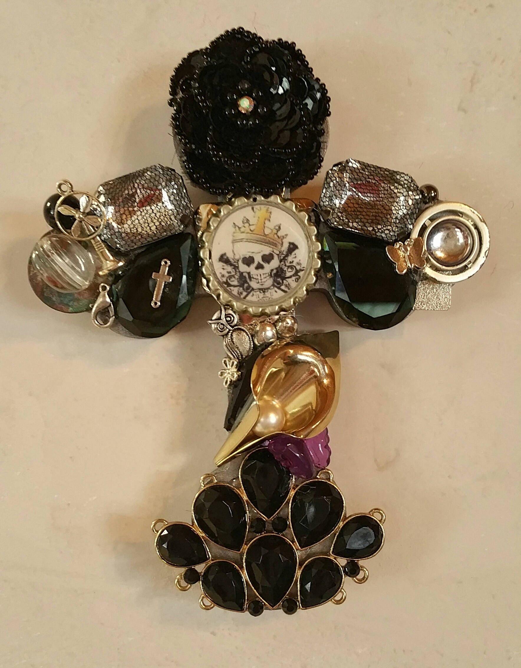 Lizzie Wall's Instagram, Twitter & Facebook on IDCrawl