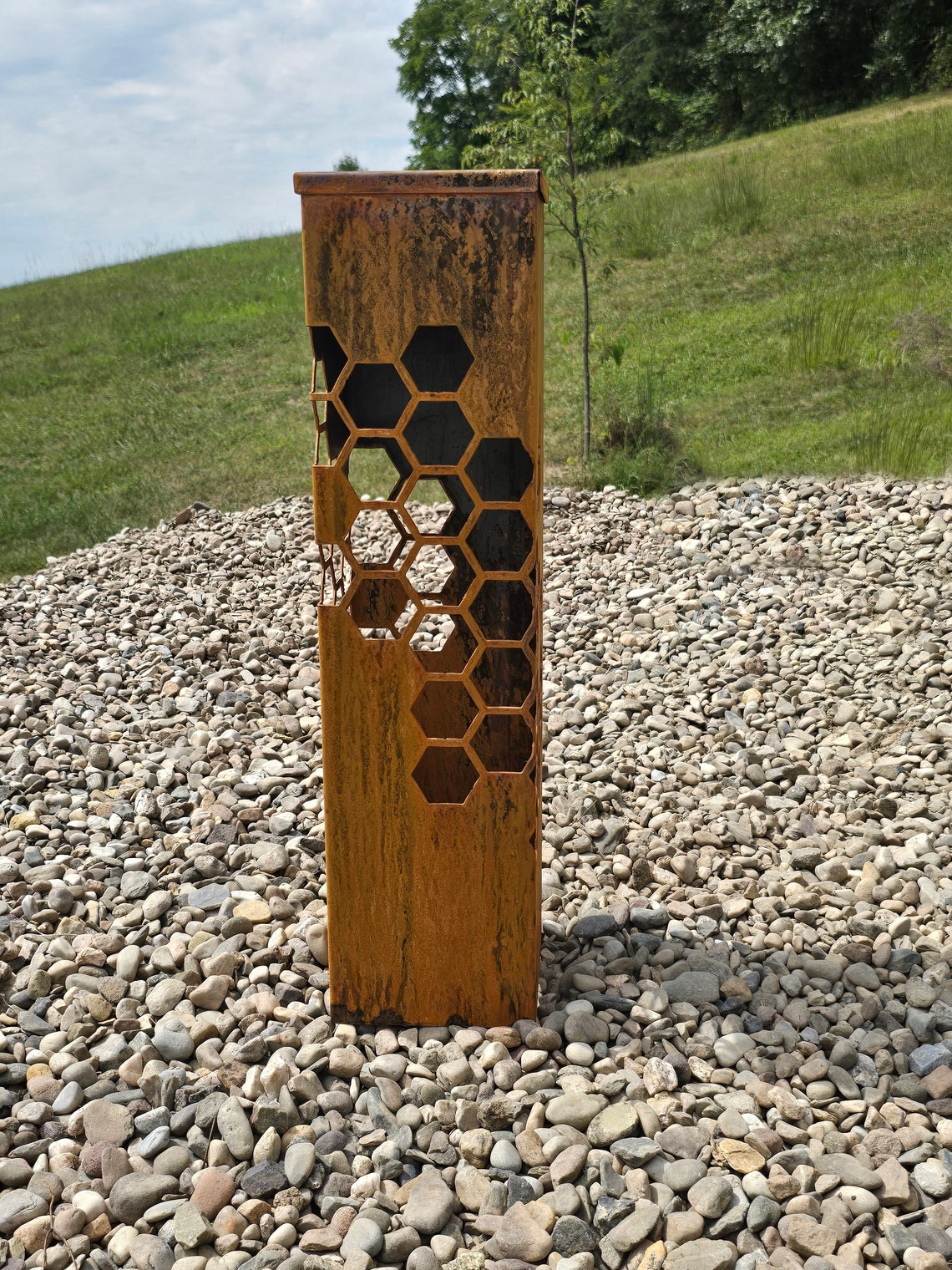 Beehive Pattern Garden Column, Tower Yard Decoration, Landscape Décor ...