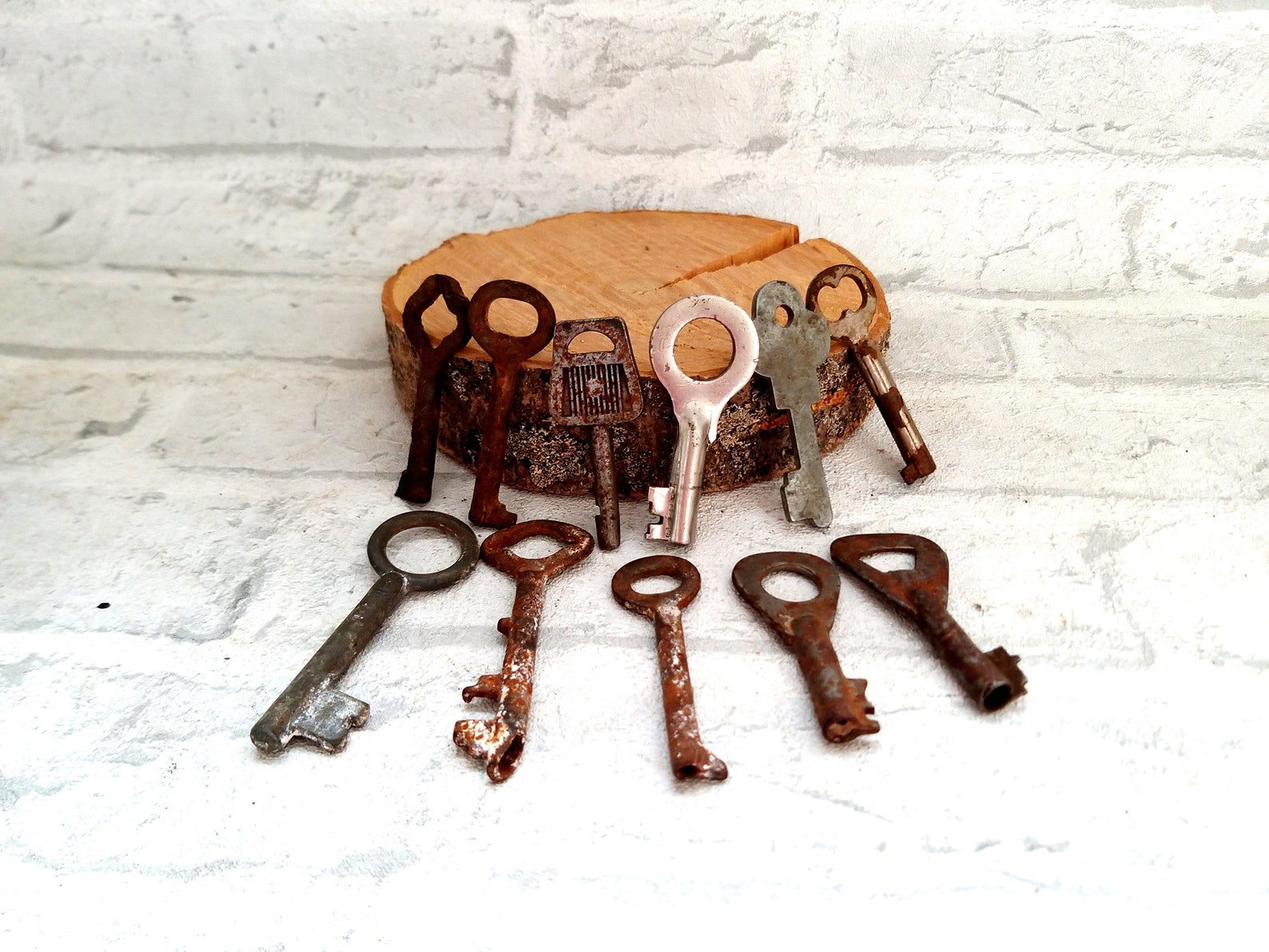 Rustic Keys Vintage Skeleton Key Old Key to the Castle Antique Key ...