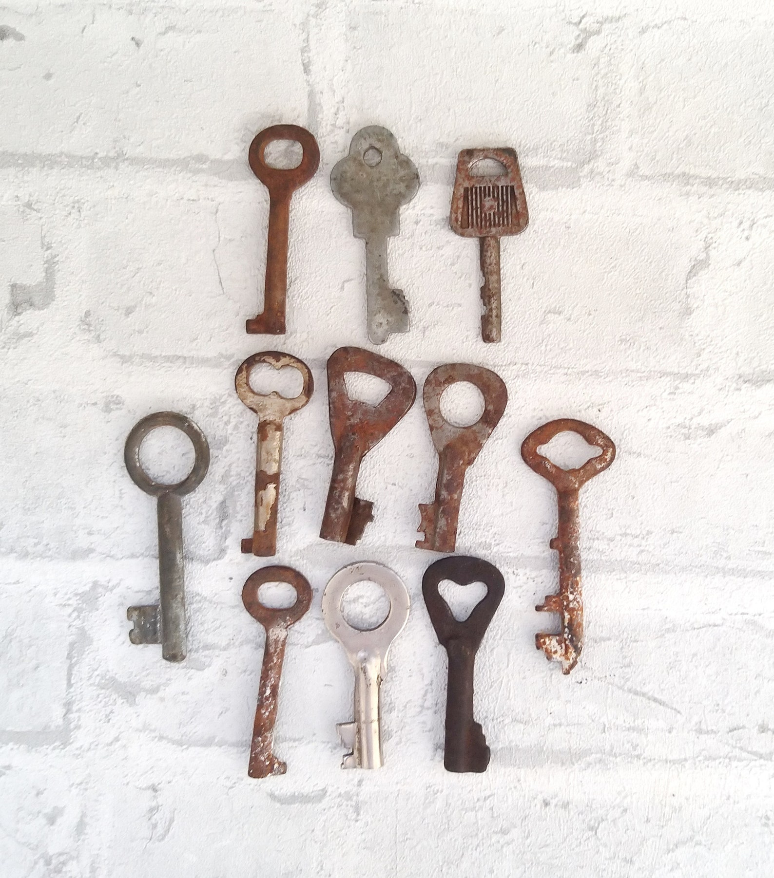 Rustic Keys Vintage Skeleton Key Old Key to the Castle antique | Etsy