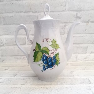 31 Oz Tea Lovers Gift Grape Print Teapot Hall Pottery Porcelain Retro ...