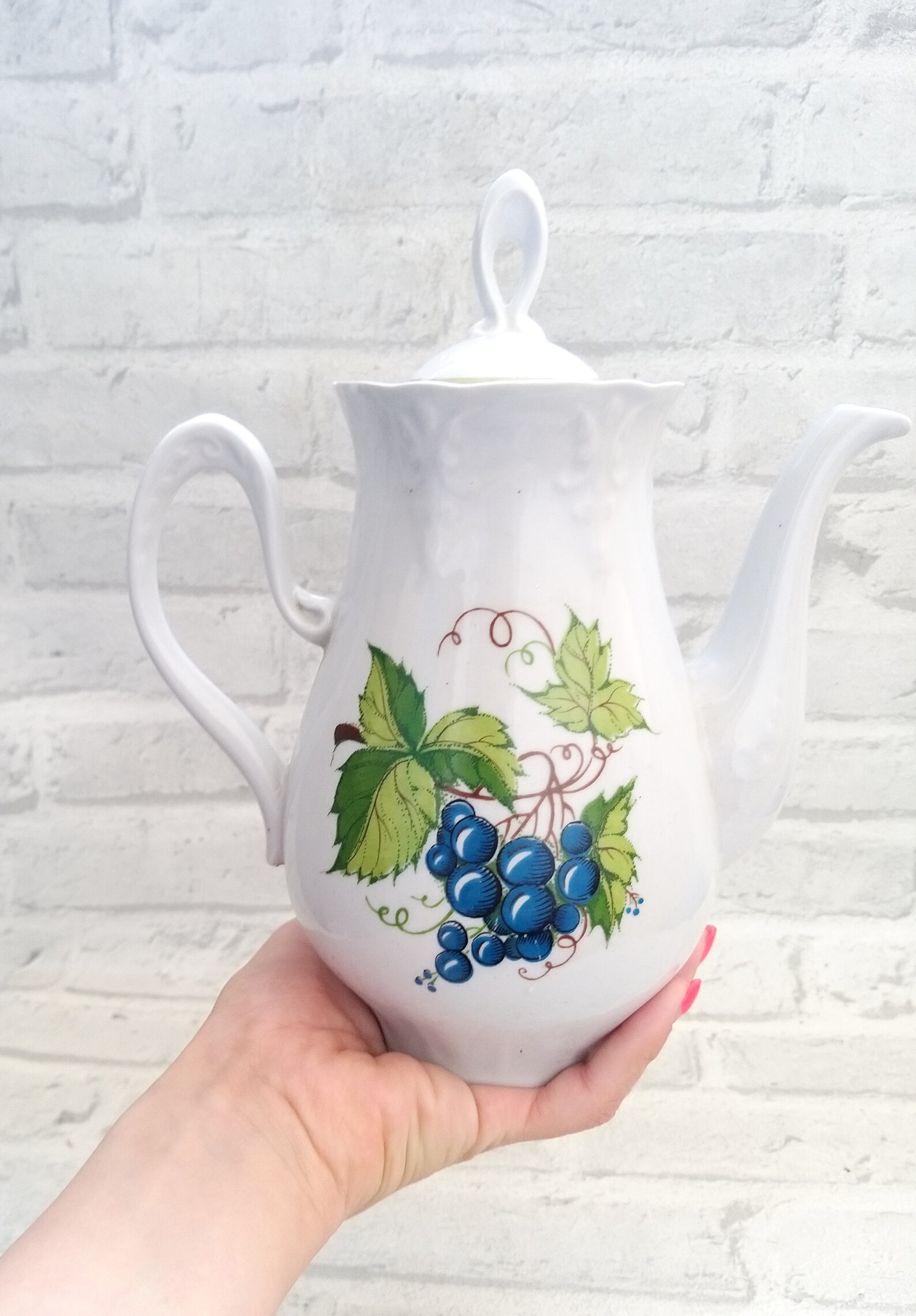 31 Oz Tea Lovers Gift Grape Print Teapot Hall Pottery Porcelain Retro ...