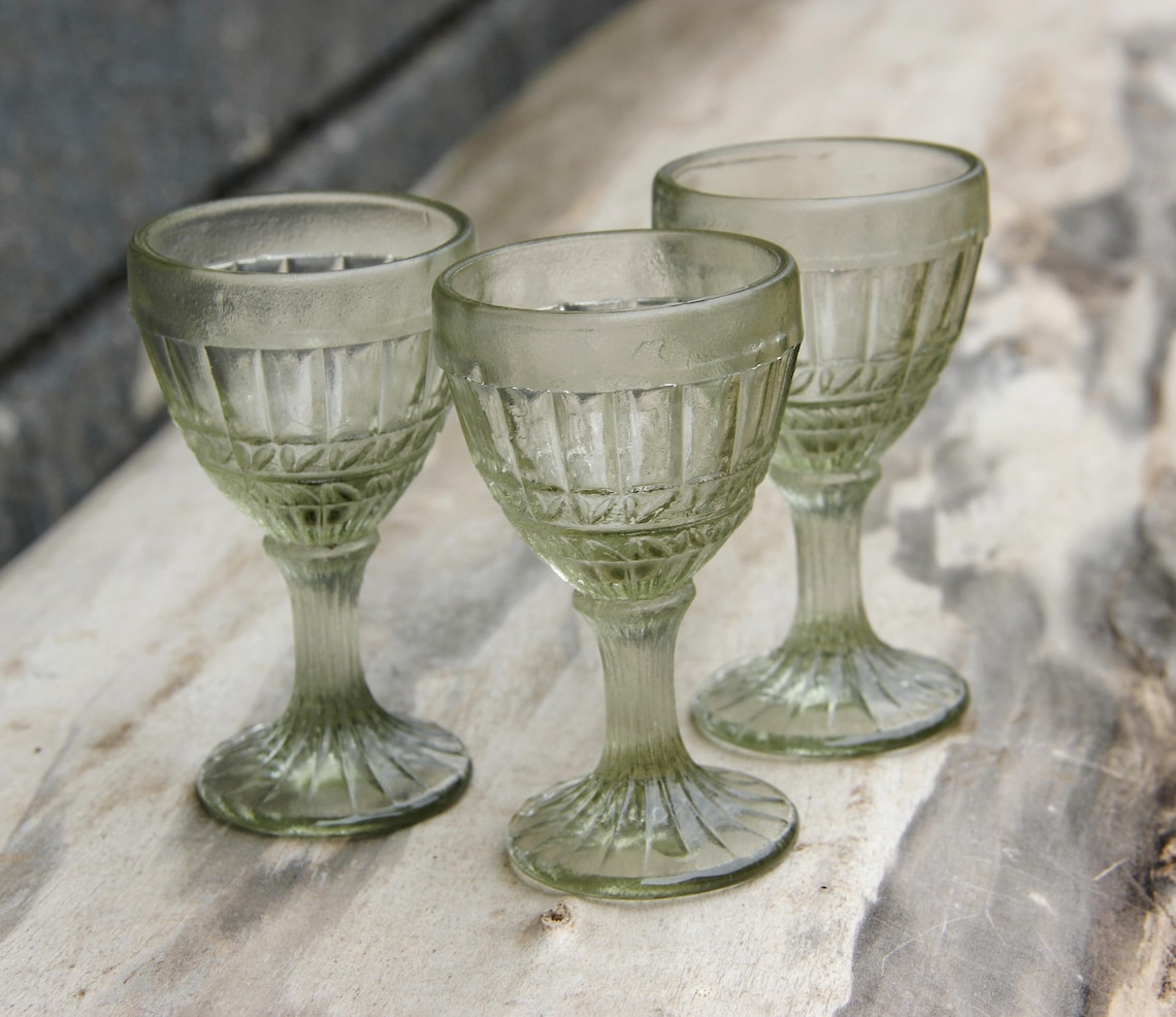 Set of 3 Small Drinking Cups Collectible Drinkware Vintage - Etsy