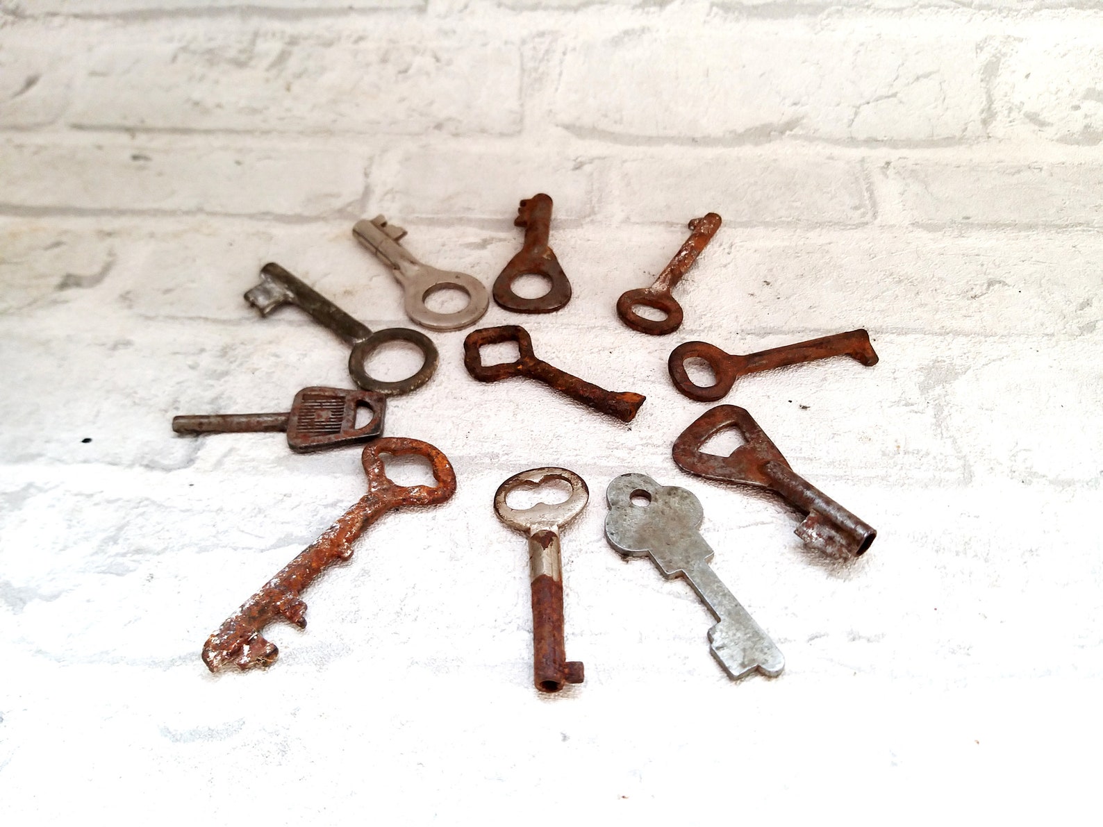 Rustic Keys Vintage Skeleton Key Old Key to the Castle Antique - Etsy