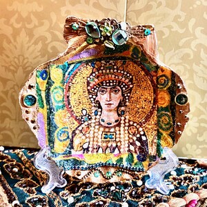 Theodora Clam Shell, Byzantine Theodora Jewelry Dish, Painted Shell ...