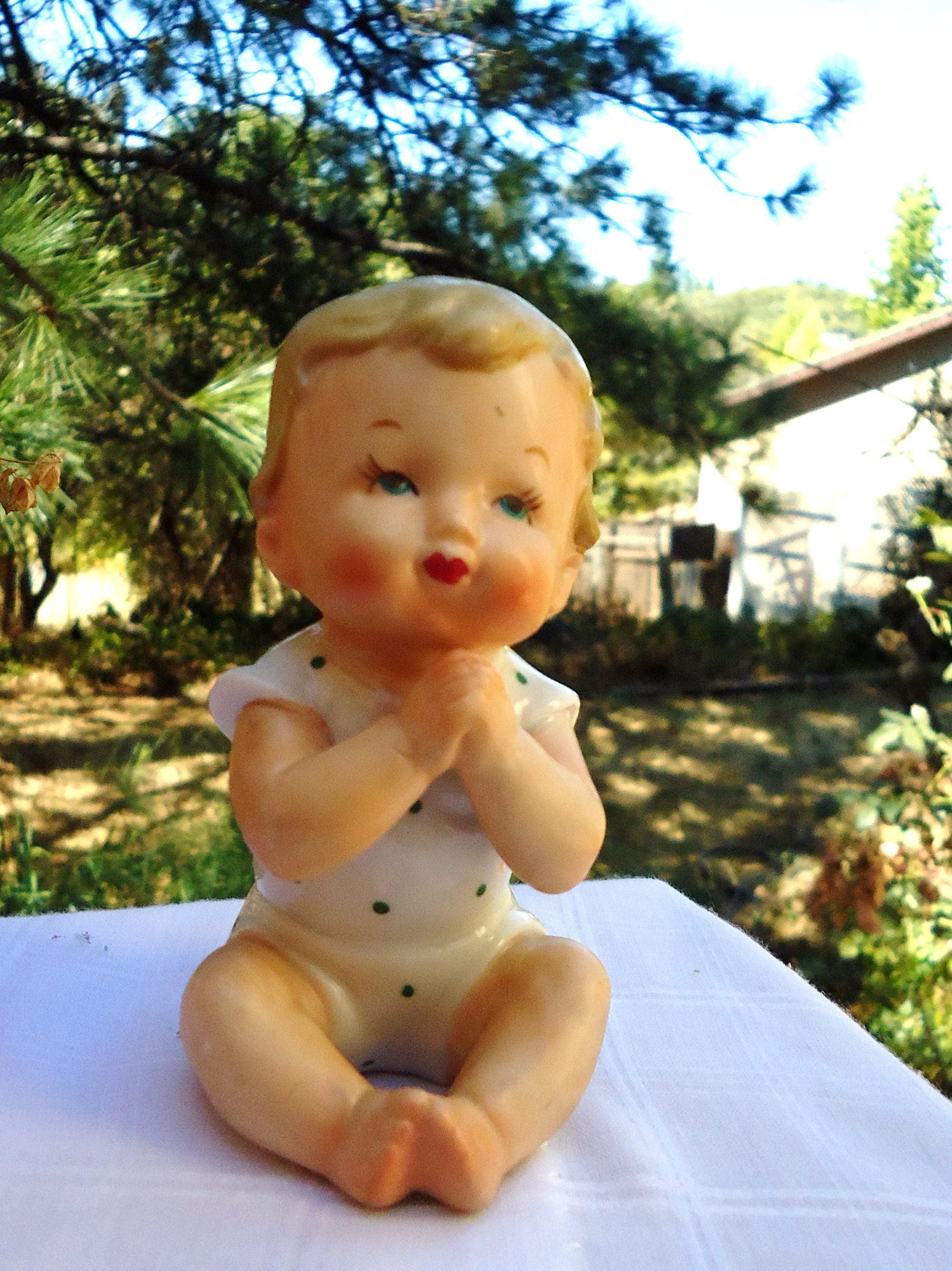 Vintage Baby Praying Figurine/ceramic Collectable/ Praying Hands ...