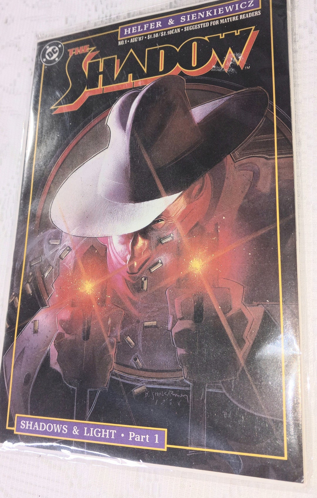 DC Comic the Shadow Part 1 in Plastic by Helfer & Sienkiewicz 1987 - Etsy