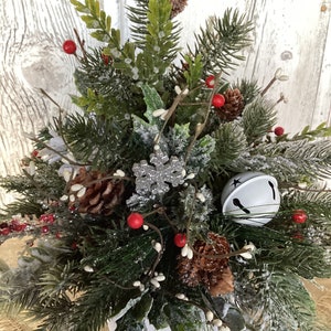 Winter Snowflake Arrangementsnowflake and Pine Cone Centerpieceholiday ...