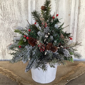 Winter Snowflake Arrangementsnowflake and Pine Cone Centerpieceholiday ...