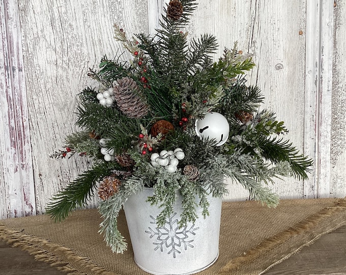 Winter Snowflake Arrangement~snowflake and Pine Cone Centerpiece ...