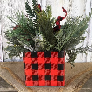 Red and Black Buffalo Check Christmas Centerpiece Bringing Home the ...