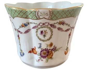 White and Gold Quatrefoil Cachepot | Etsy