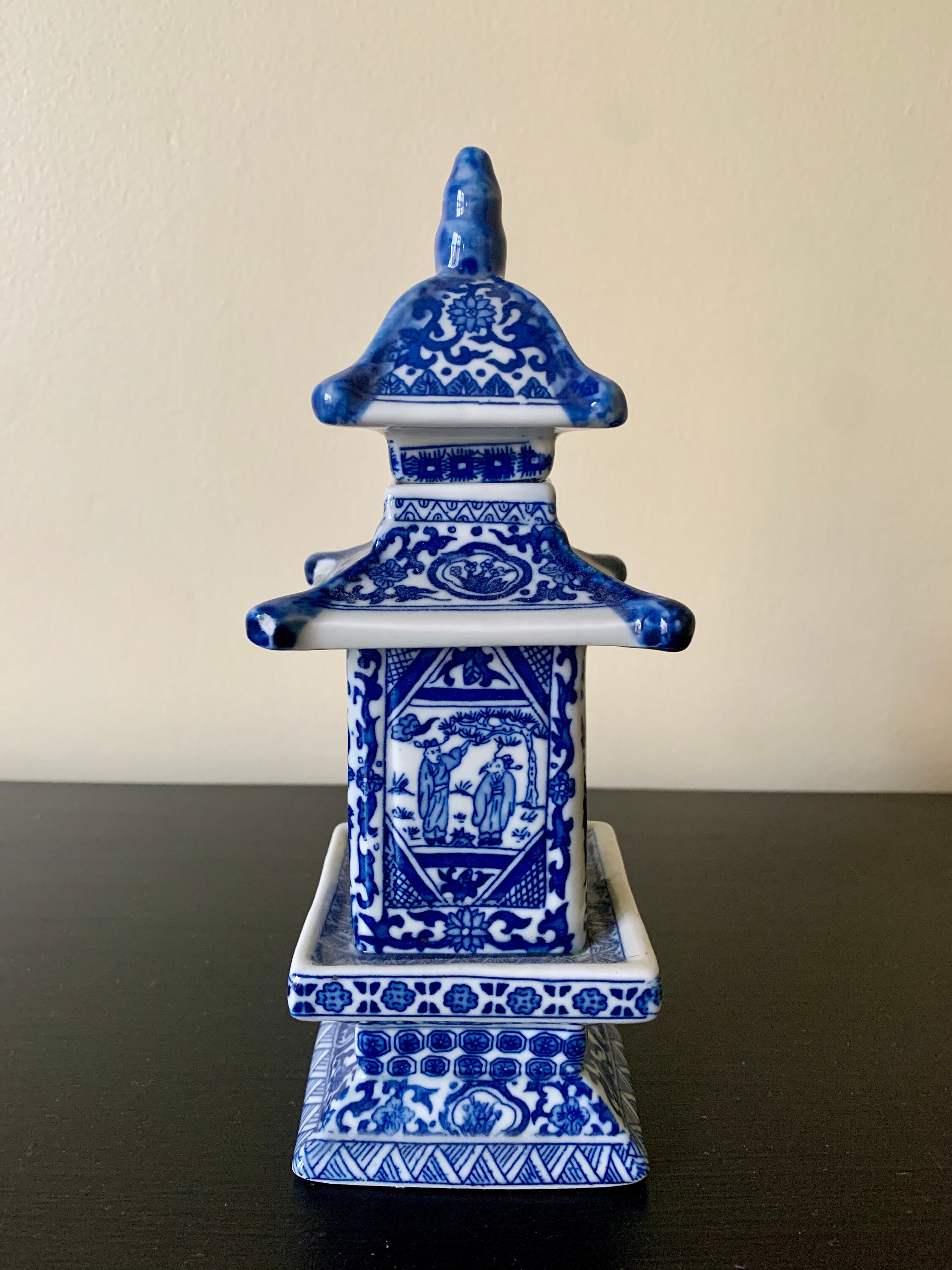 Chinoiserie Blue & White Porcelain Pagoda Jar - Etsy