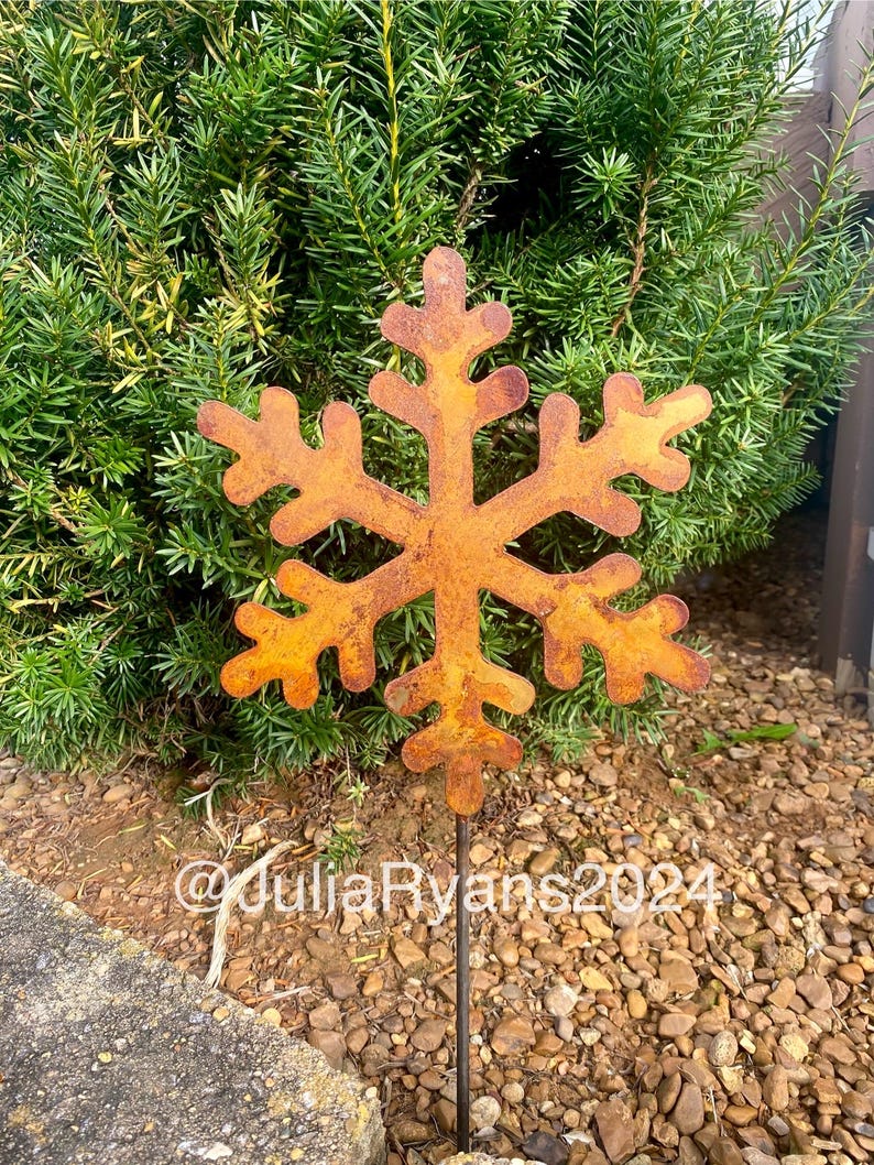Rustic Metal Snowflakes Winter Yard Art- Christmas Garden Decoration - Etsy