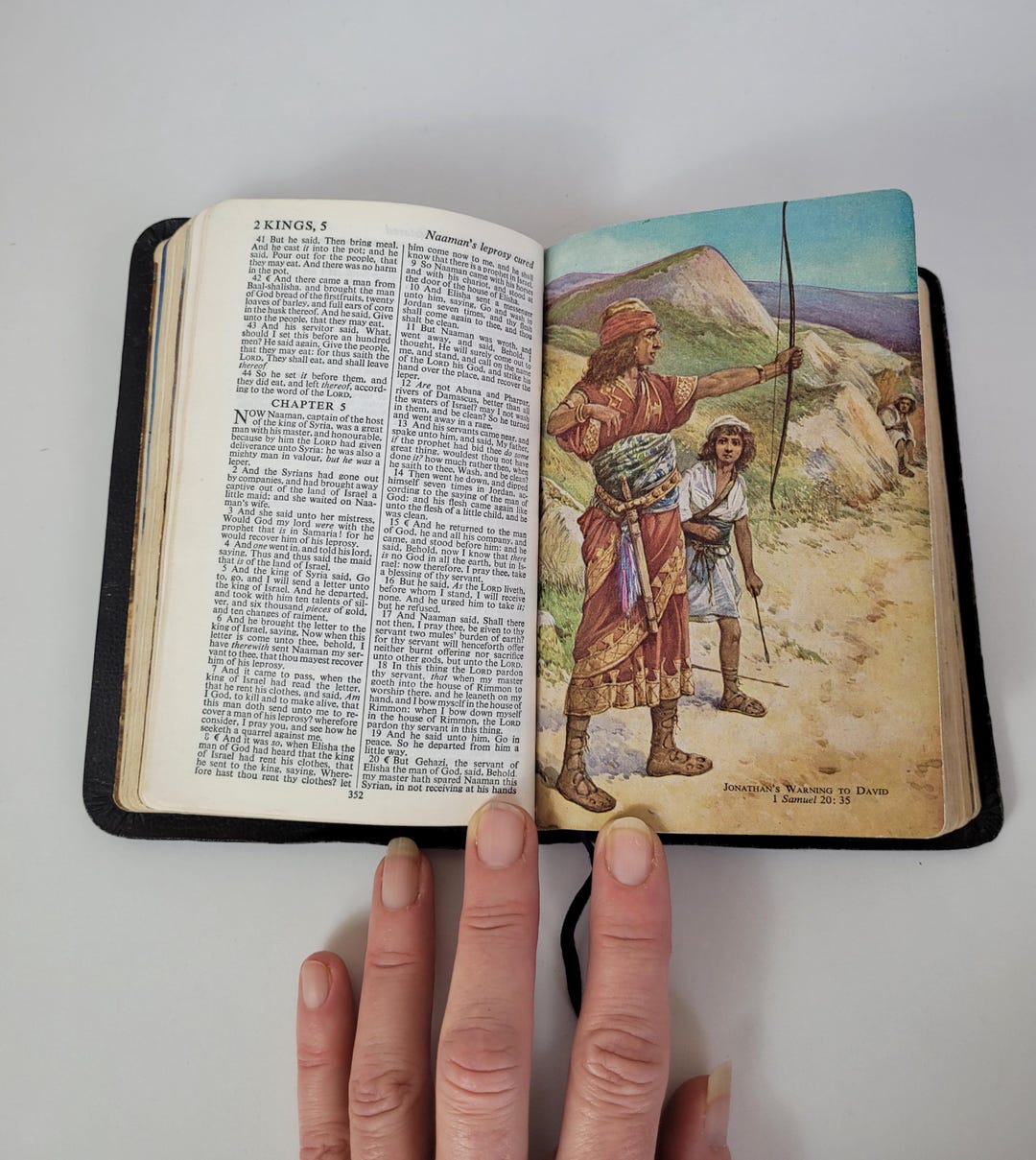 Vintage Collins Holy Bible, Black Leather Bound With Beautiful Picture ...