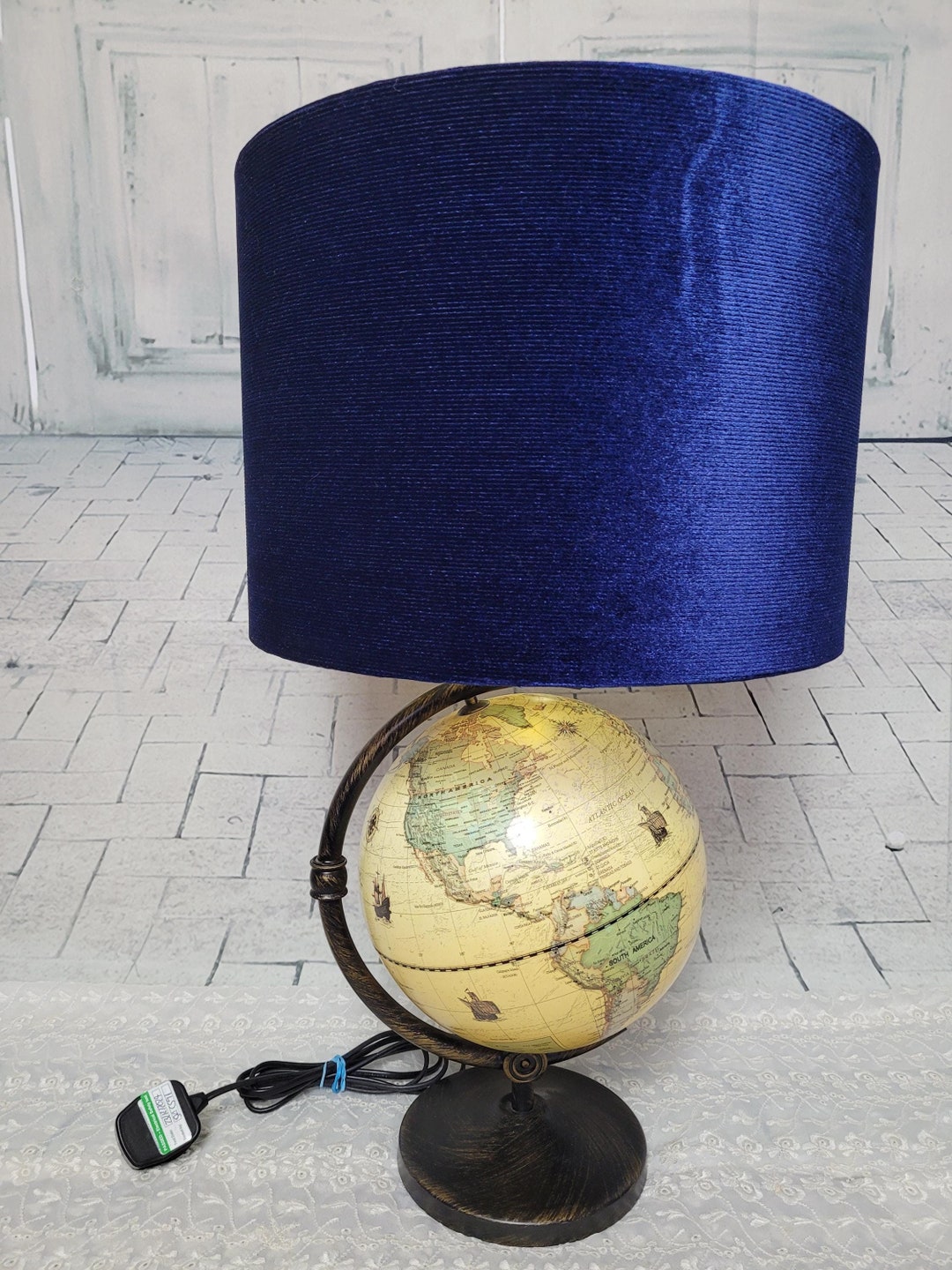 Large Vintage Spinning World Globe Table Lamp Light. - Etsy