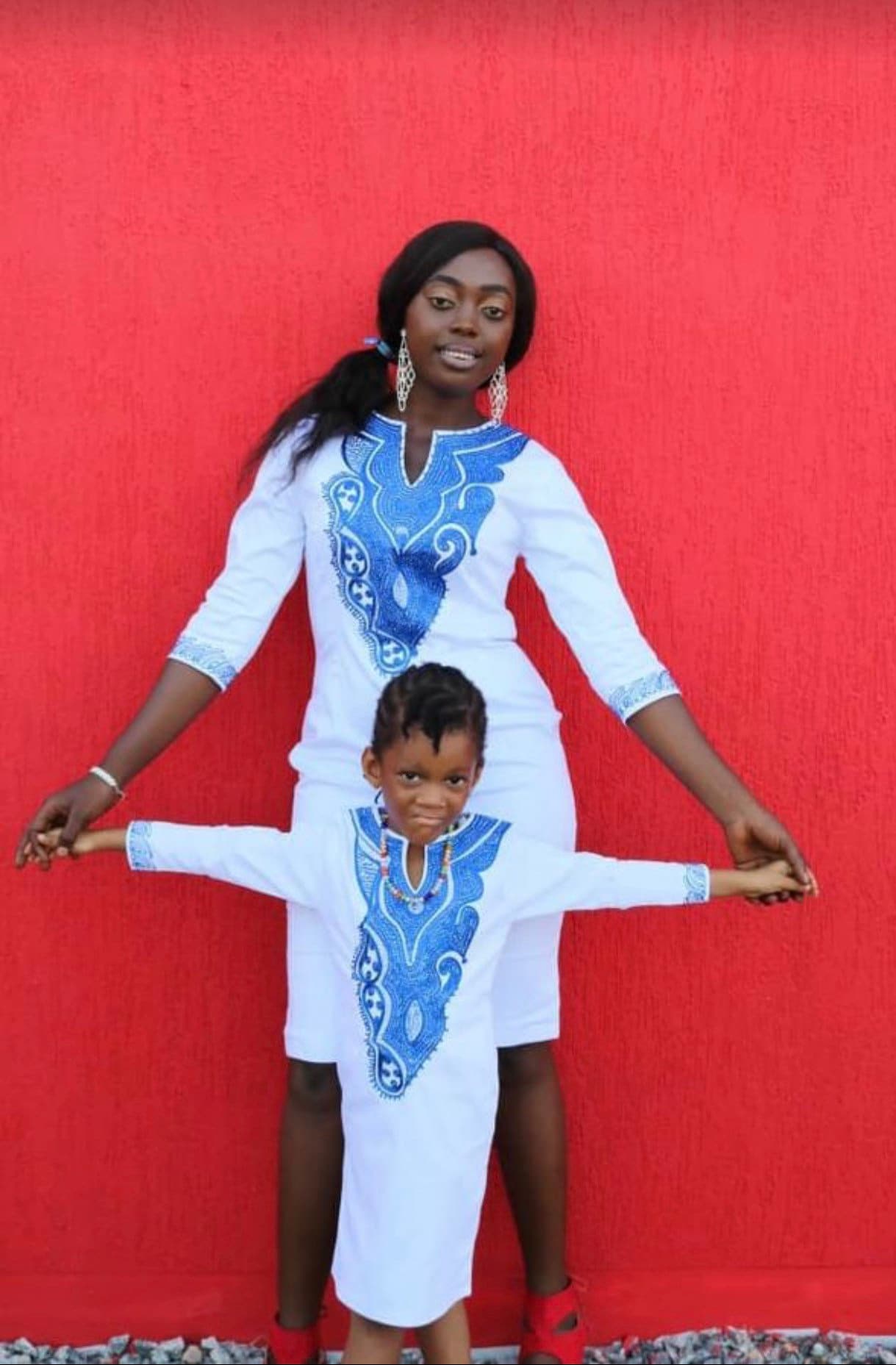 Mother And Daughter Set Ladies White Polished Cotton With Blue
