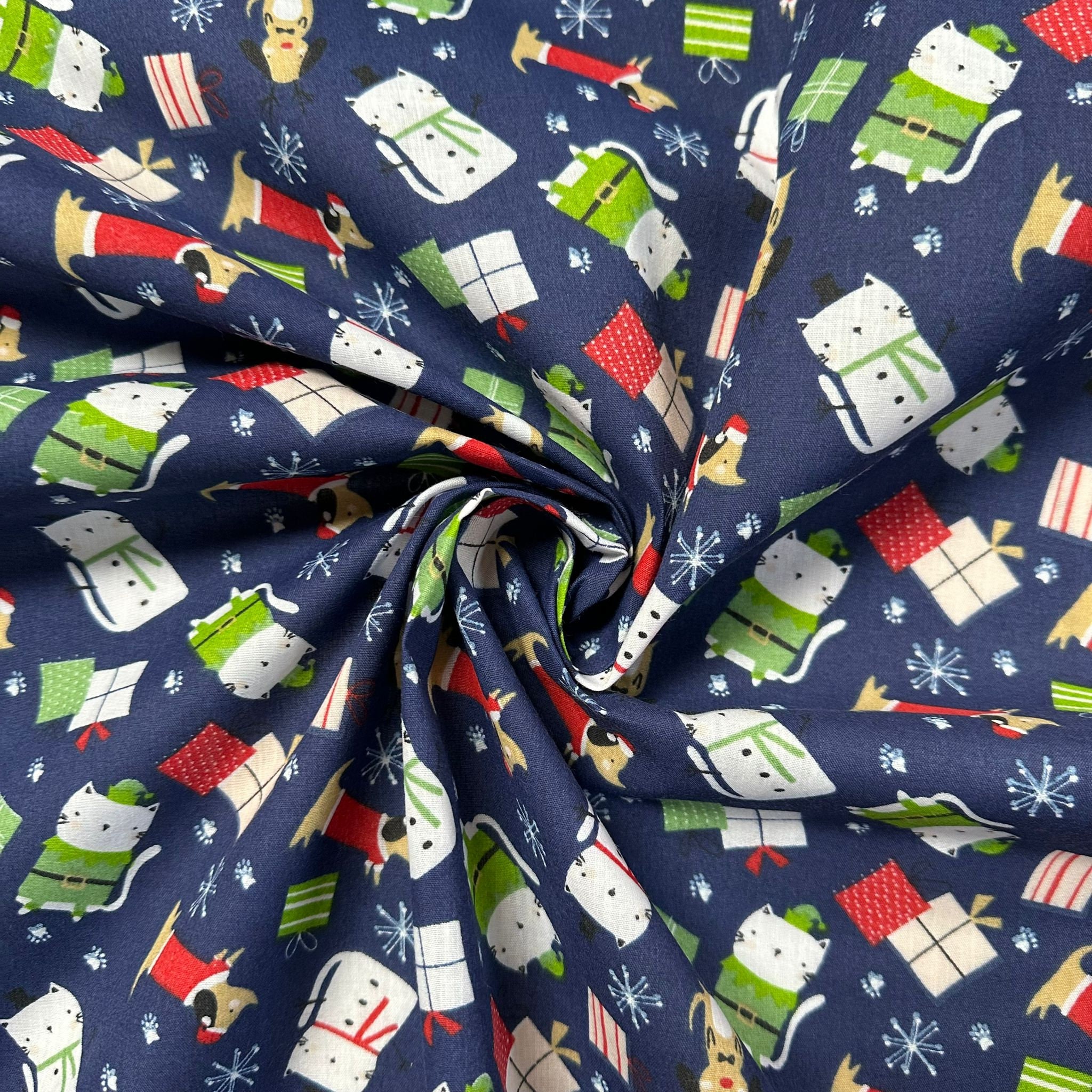 Christmas Polycotton Fabric Material Sold by the Metre 4 Patterns 114cm ...